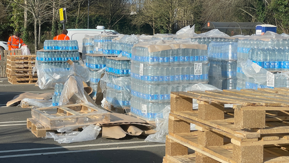 Air pockets hamper return of water supplies