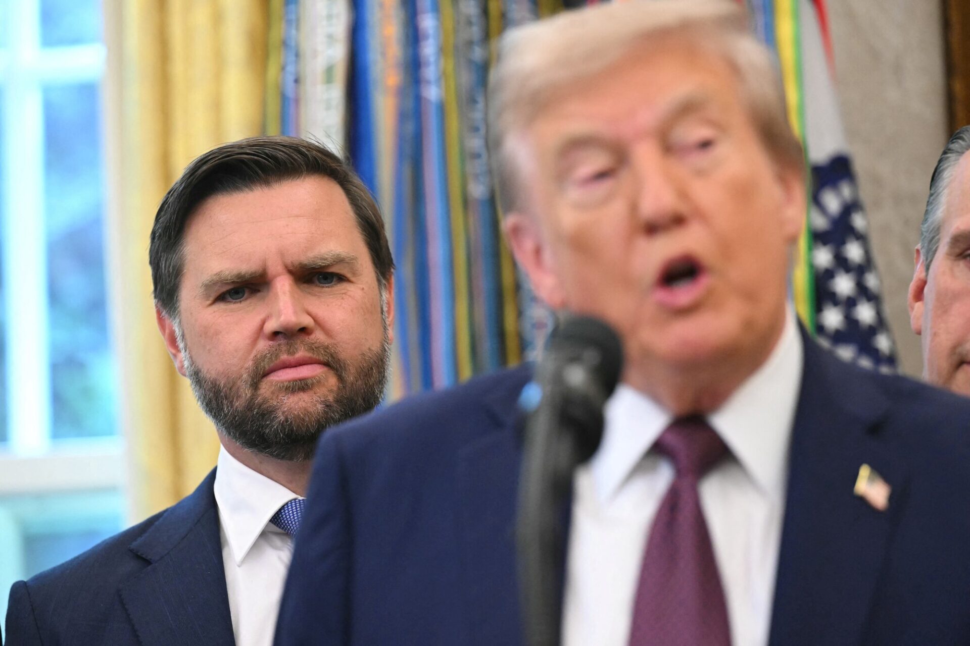 La position délicate de JD Vance face à la stratégie de guerre de Trump