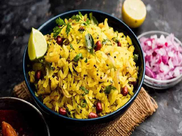 Delicious Indori poha recipe: A quick and healthy breakfast option