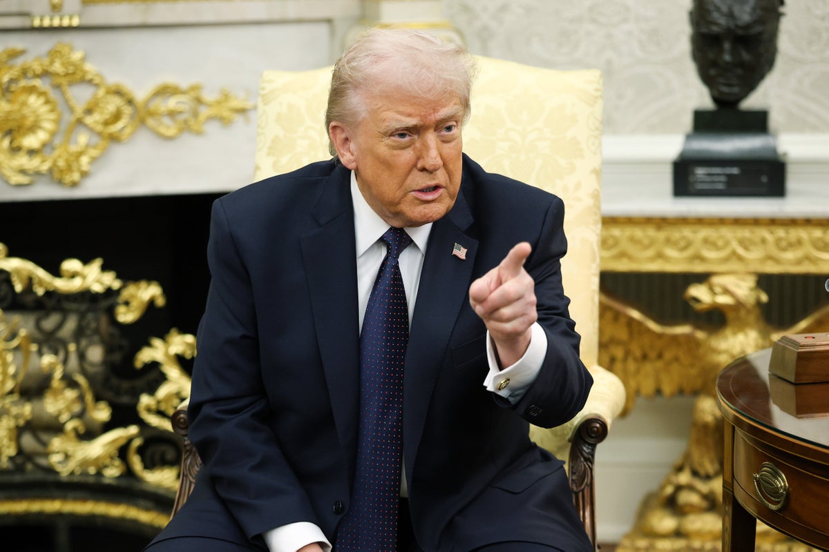 Trump plans to build a 100K-seat stadium near White House