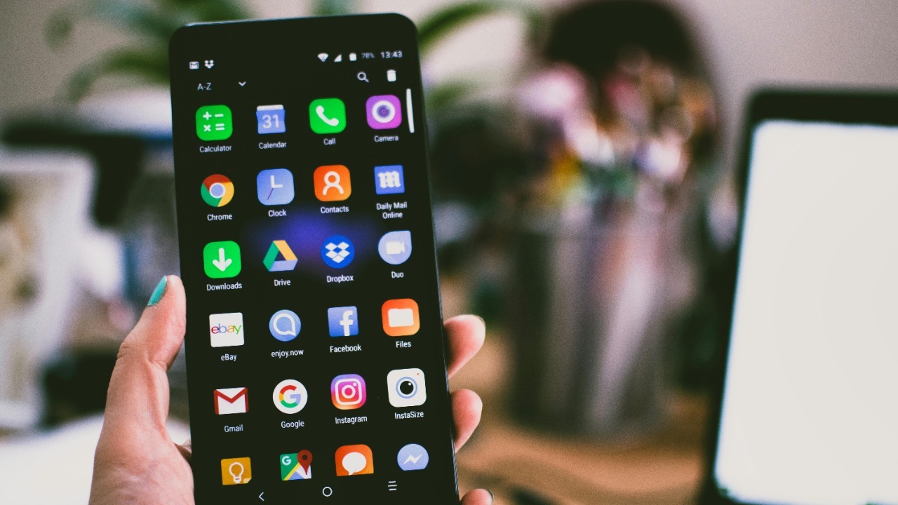 Google now publicly shames Android apps that destroy your battery