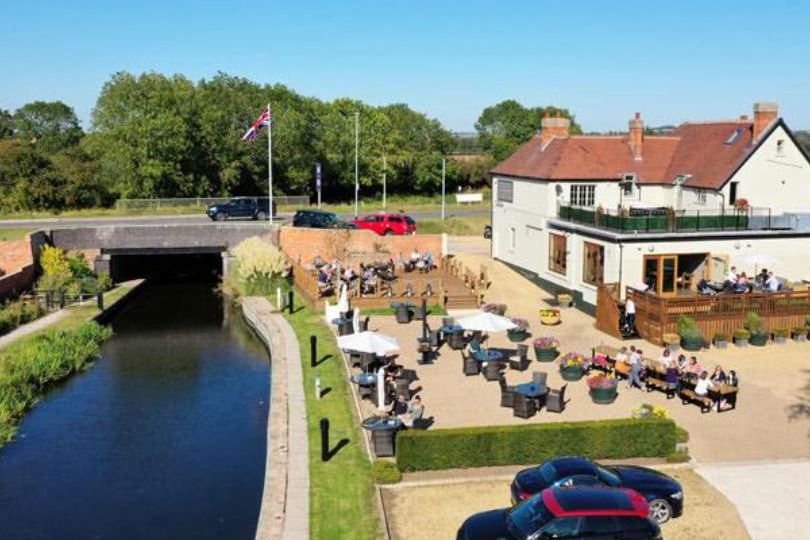 Picturesque waterside pub in Nottinghamshire town to reopen after ...