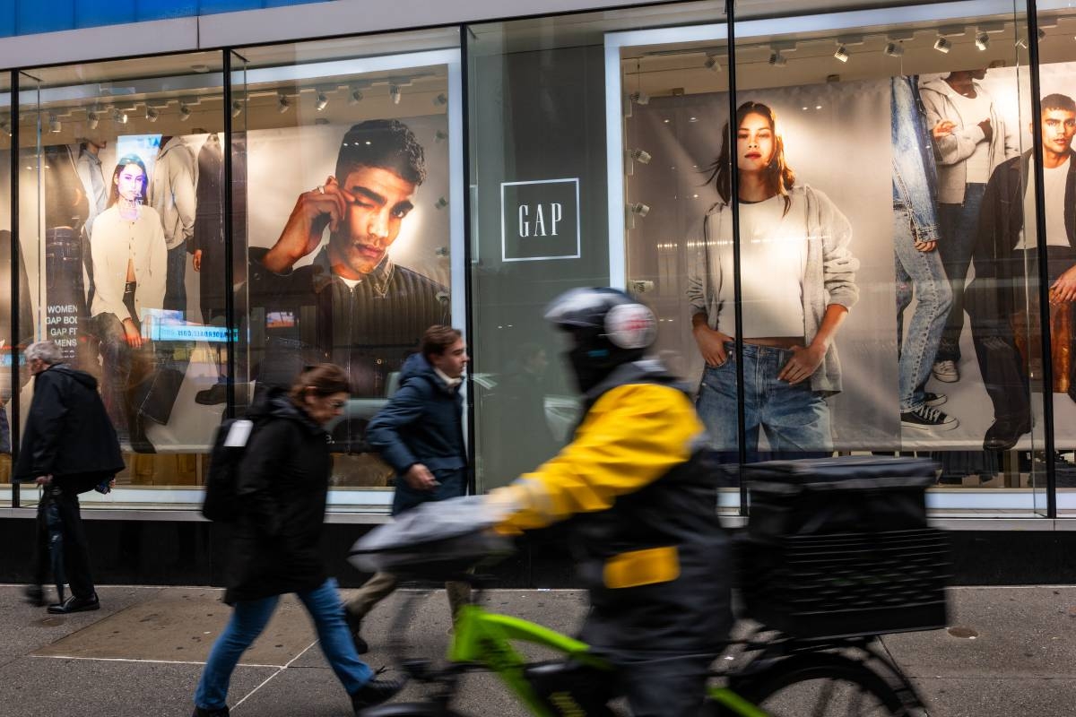 Gap flags hit from tariffs, forecasts annual adjusted profit below ...