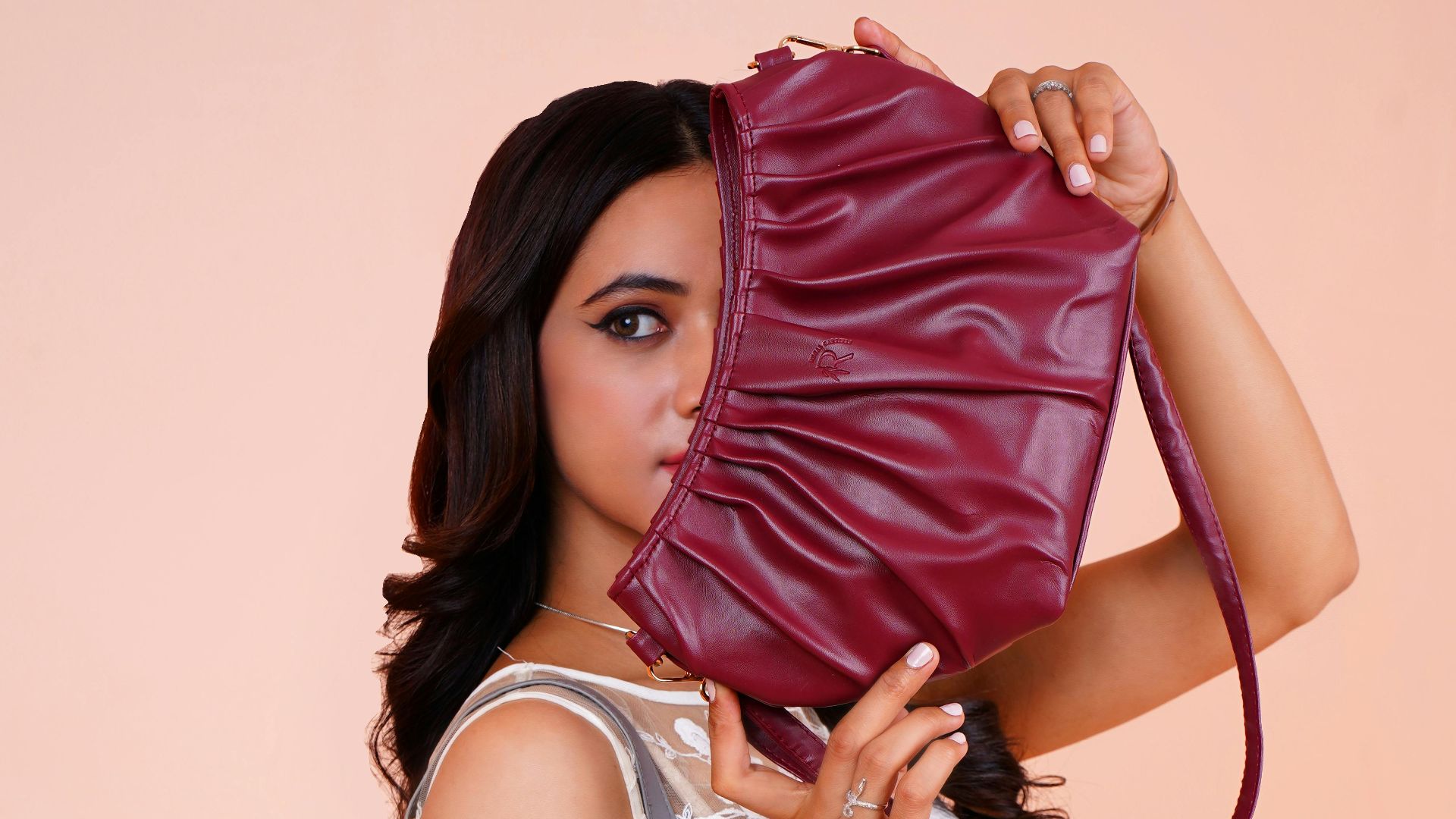 20 timeless handbag shapes still trending