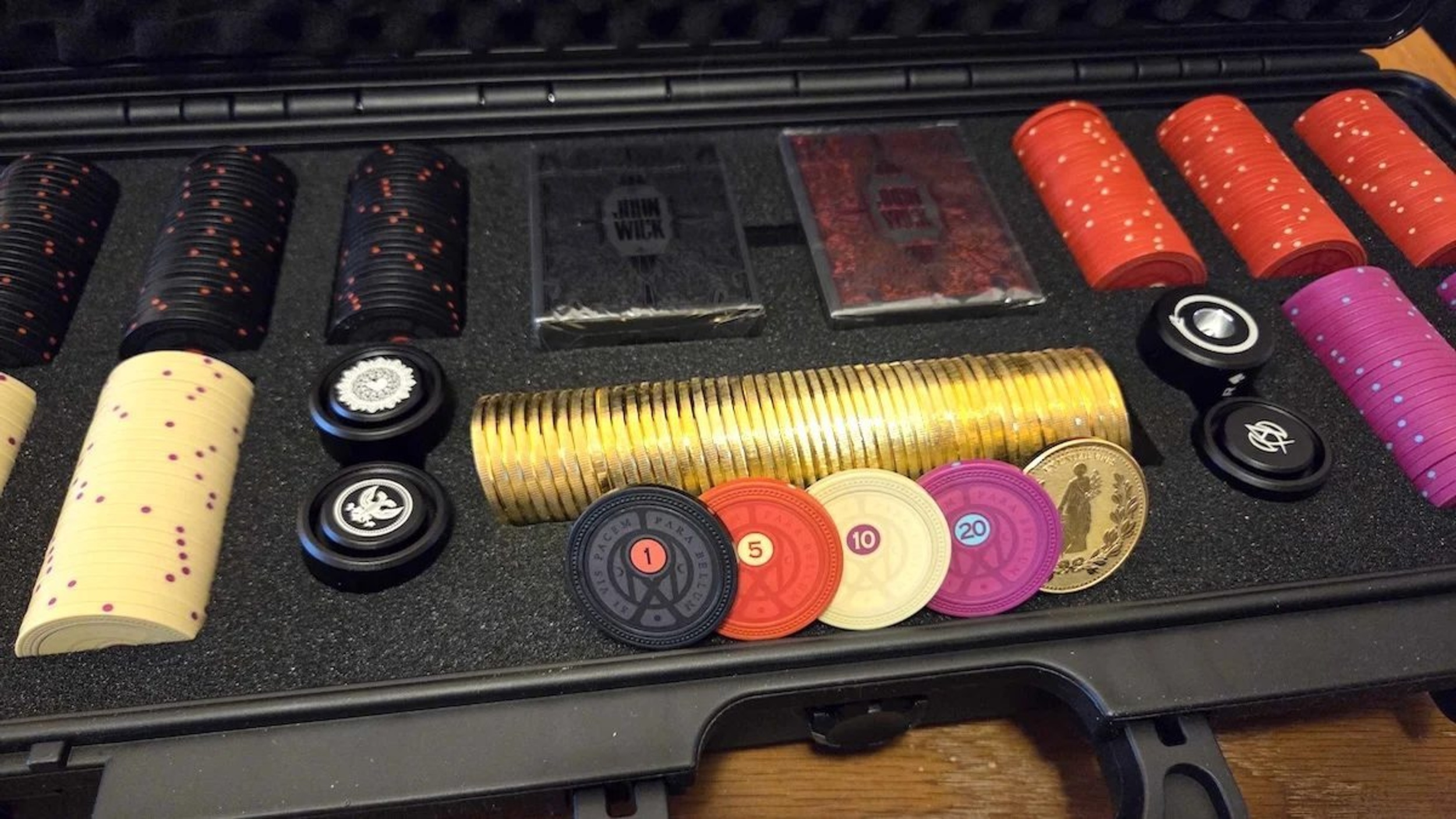 'John Wick' deluxe poker set lets you play at the high table