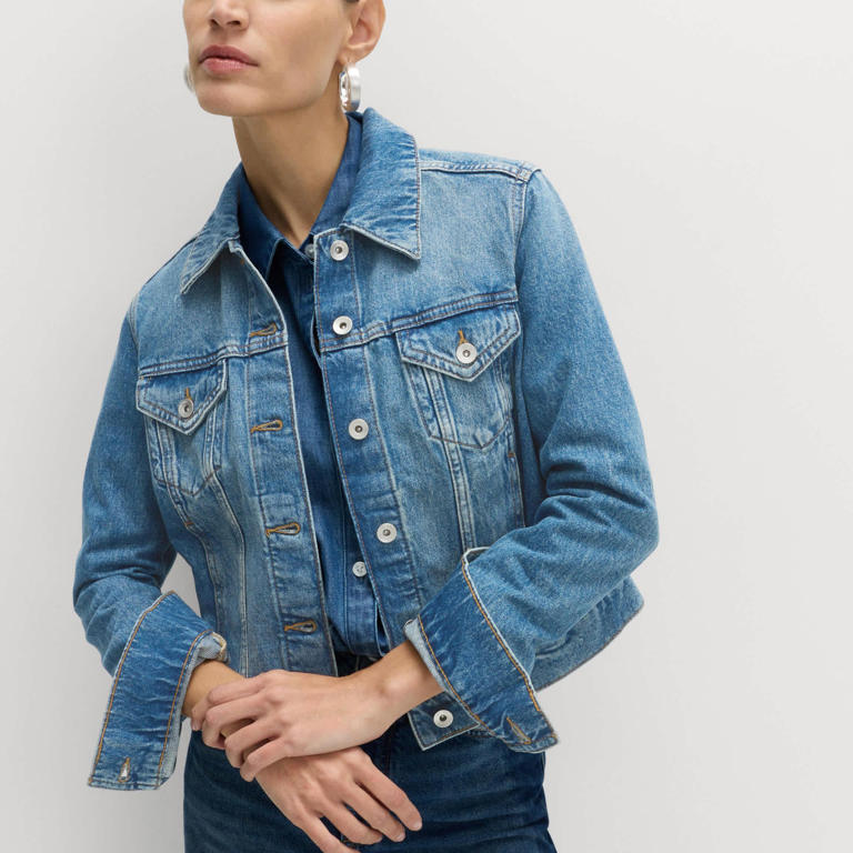 Amanda Holden looks effortlessly stylish in double denim for a day at ...