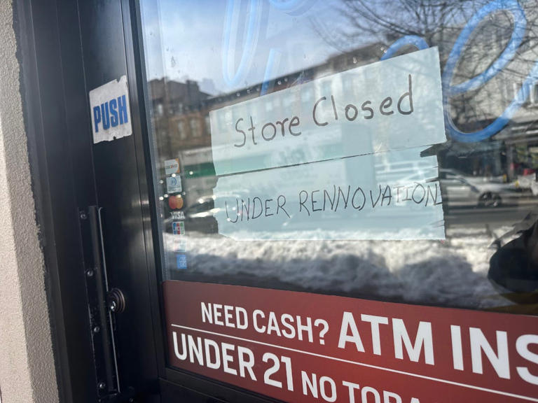 Café and grocery store on Hoboken's Washington Street close for renovations