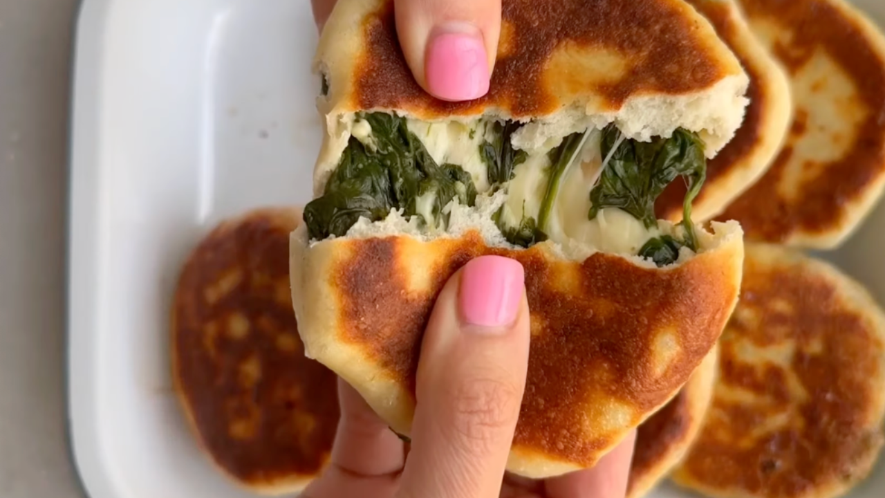 Spinach & feta stuffed pita | A Mediterranean-inspired favorite