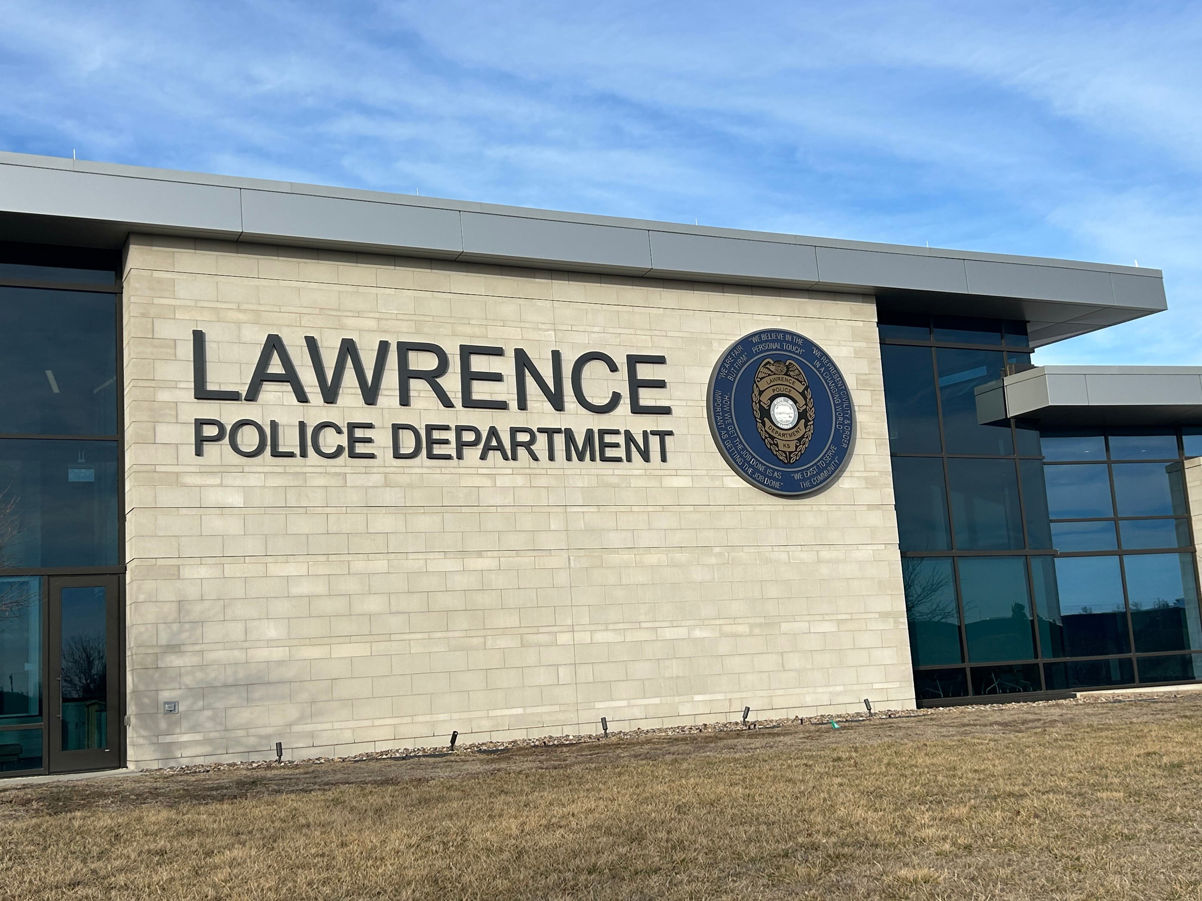 Apparent tire theft scam thwarted, arrest made by Lawrence police at ...