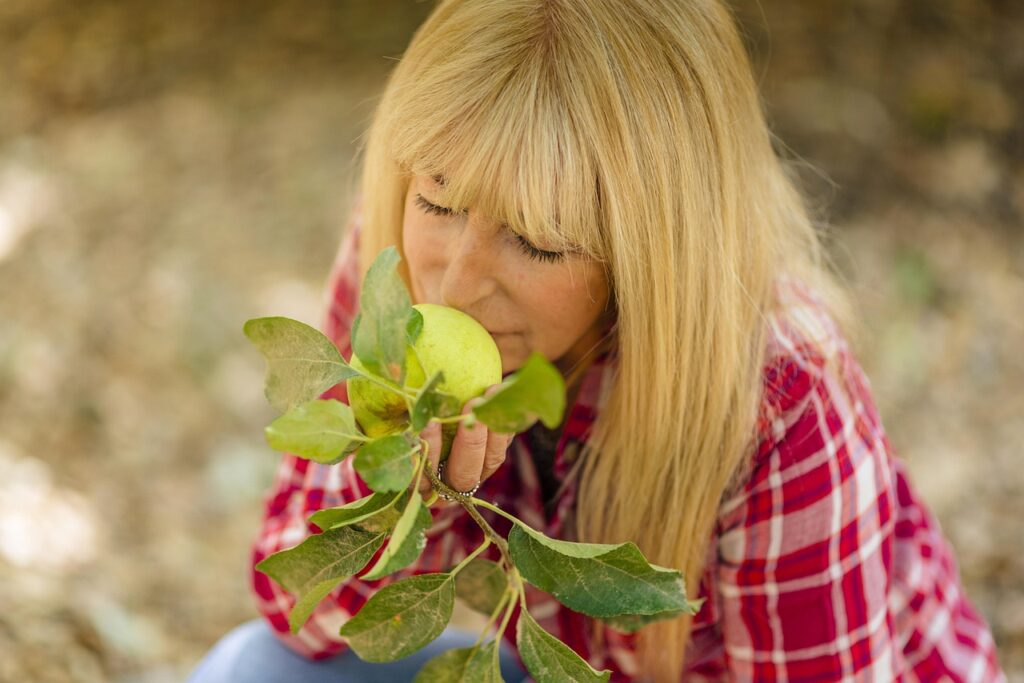 15 things older women no longer tolerate in relationships