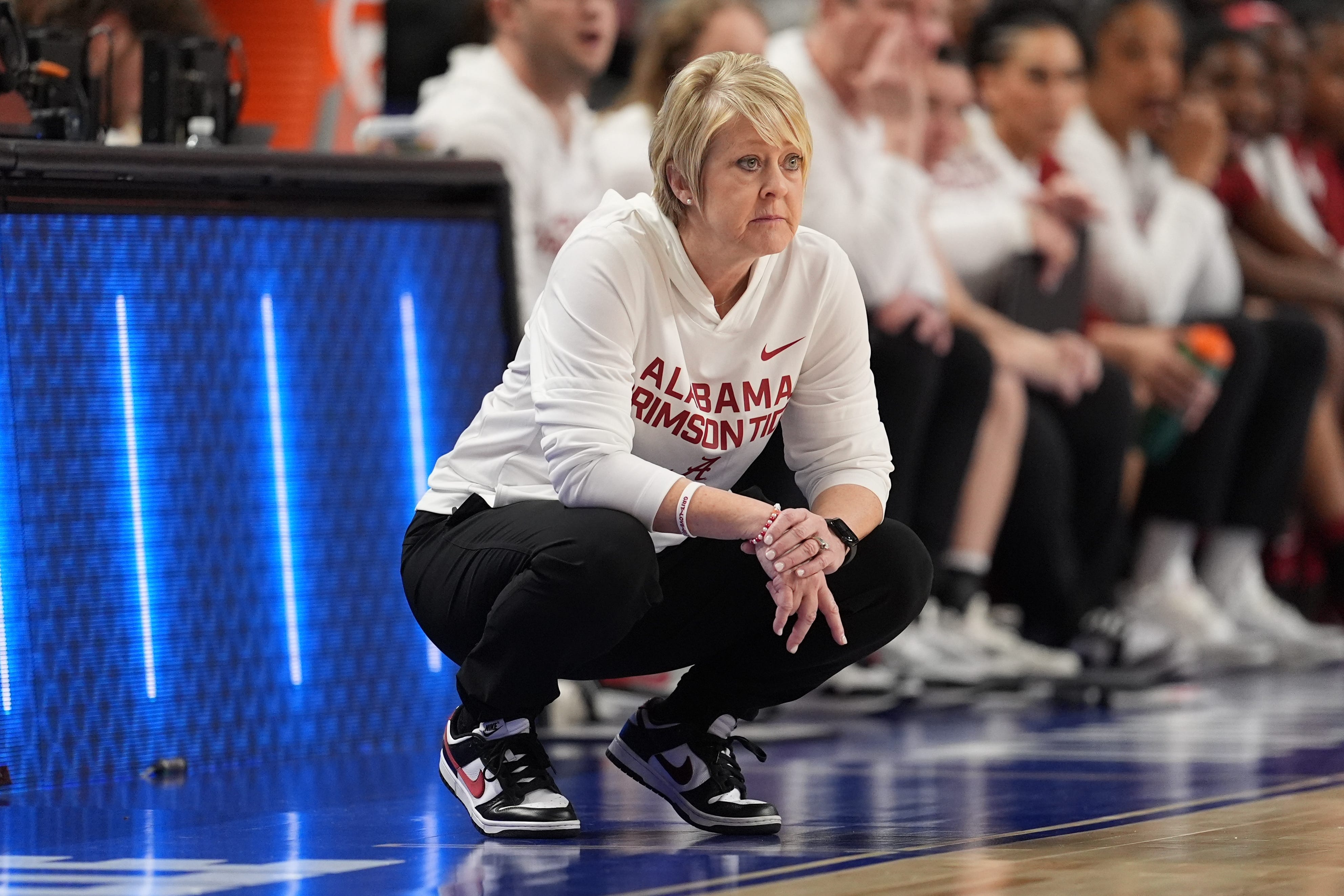 Alabama head coach Kristy Curry departing Crimson Tide for AAC program