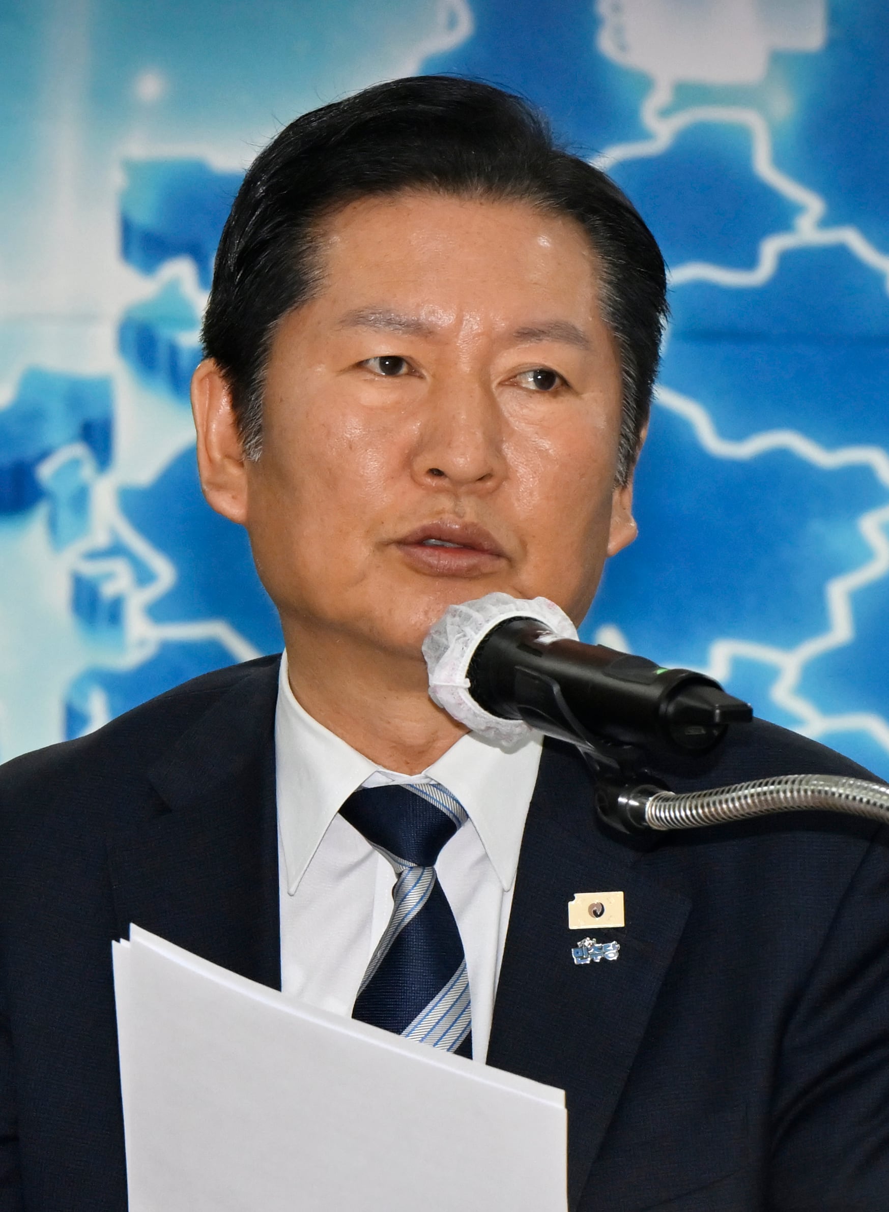 Editorial: Ruling party warns of 'law distortion' flood over Democratic ...