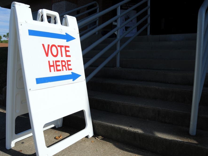 Public defender launches campaign for NY-7