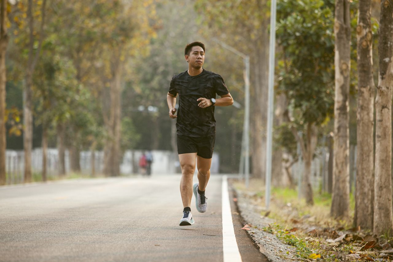 What causes hip pain after running and how is it treated?
