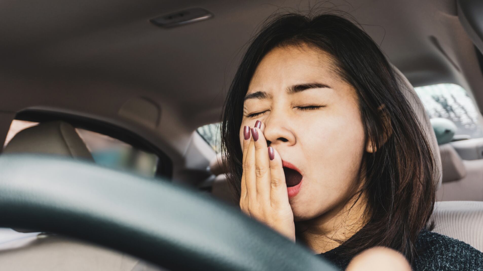 AAA warns of dangers of drowsy driving after time change
