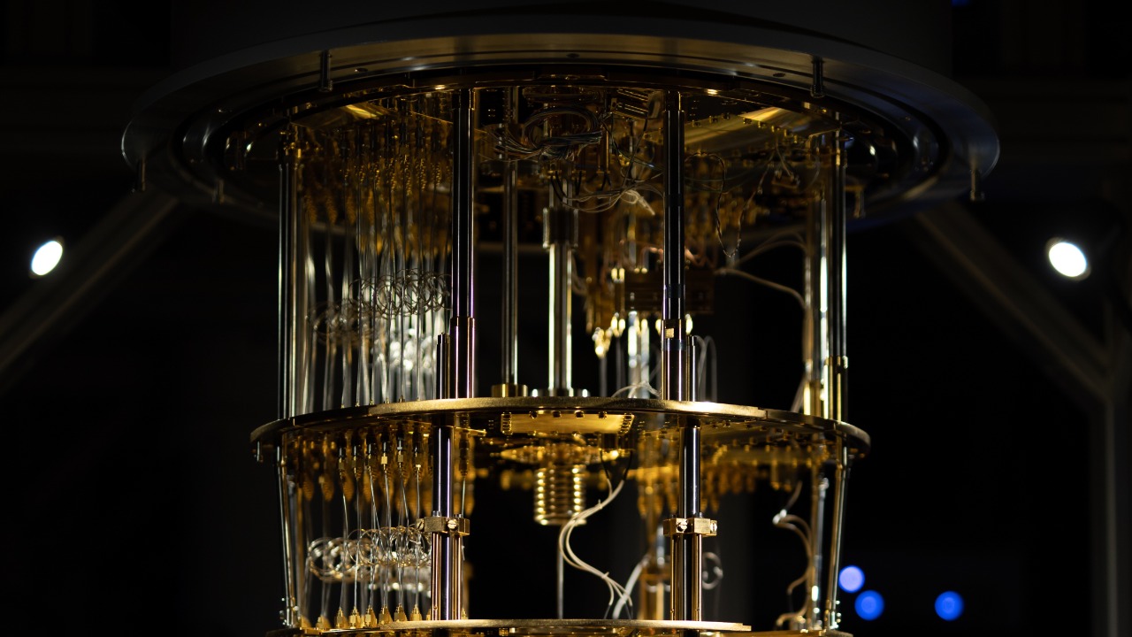 Researchers birth a wild new molecule and verify it with quantum computing