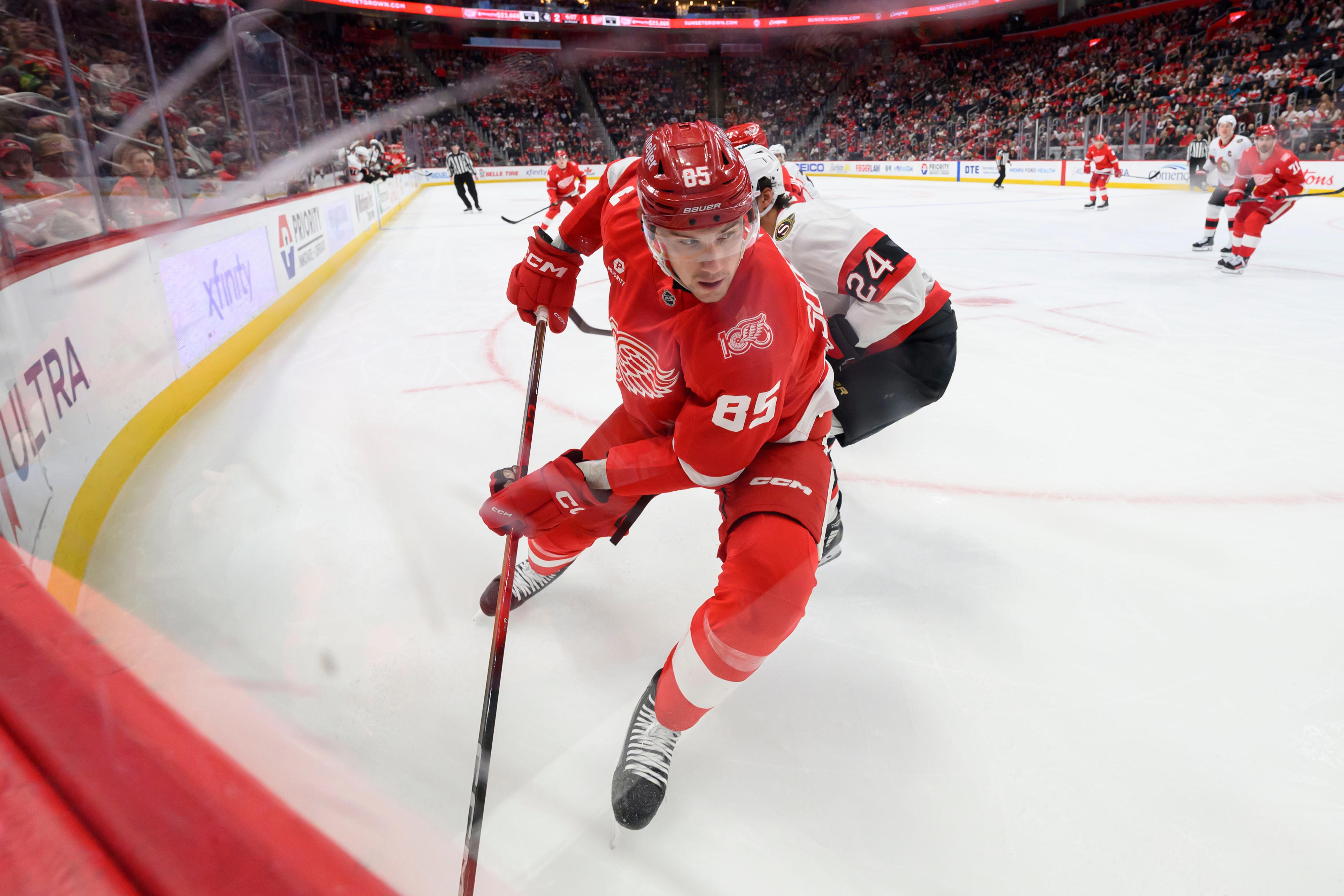 Wings acquire Justin Faulk for two draft picks, Holl, Buchelnikov