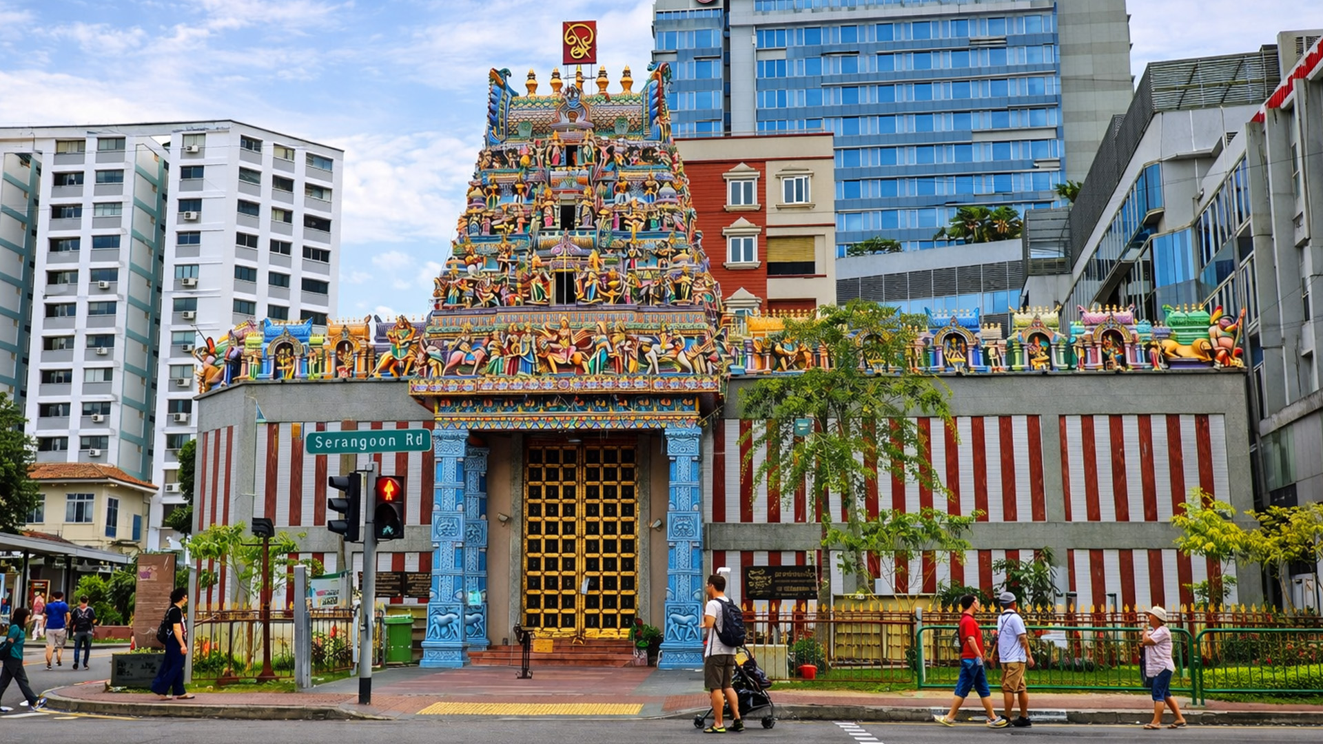 Colorful temple hidden in Singapore’s Little India