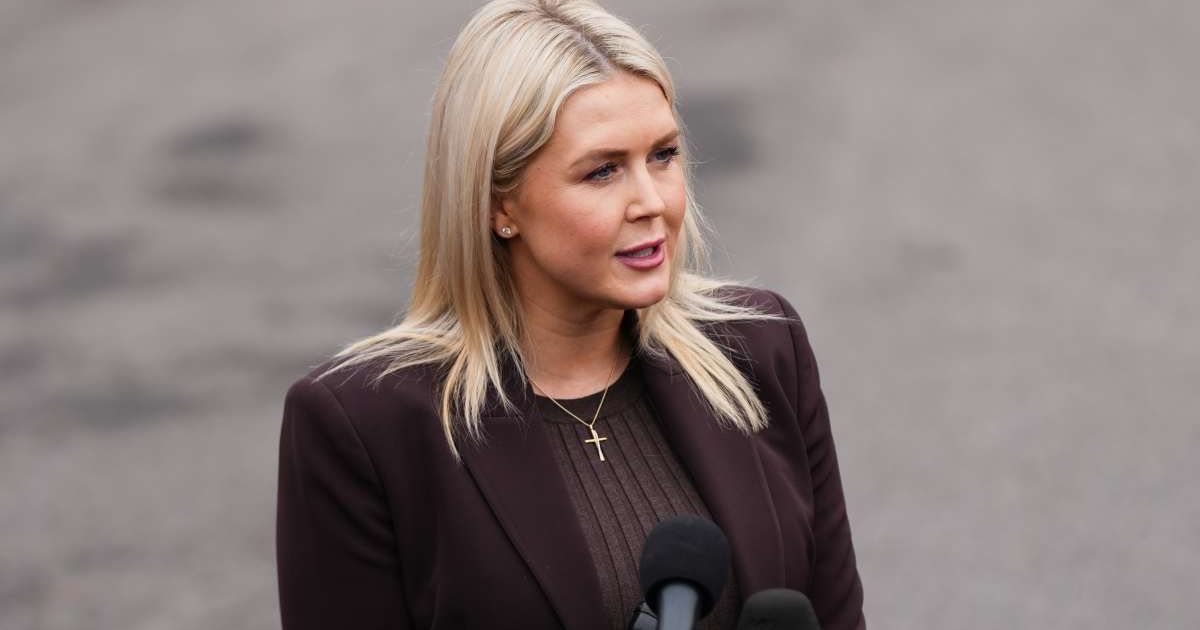 White House shrugs off reports of Russian intelligence aiding Iran ...