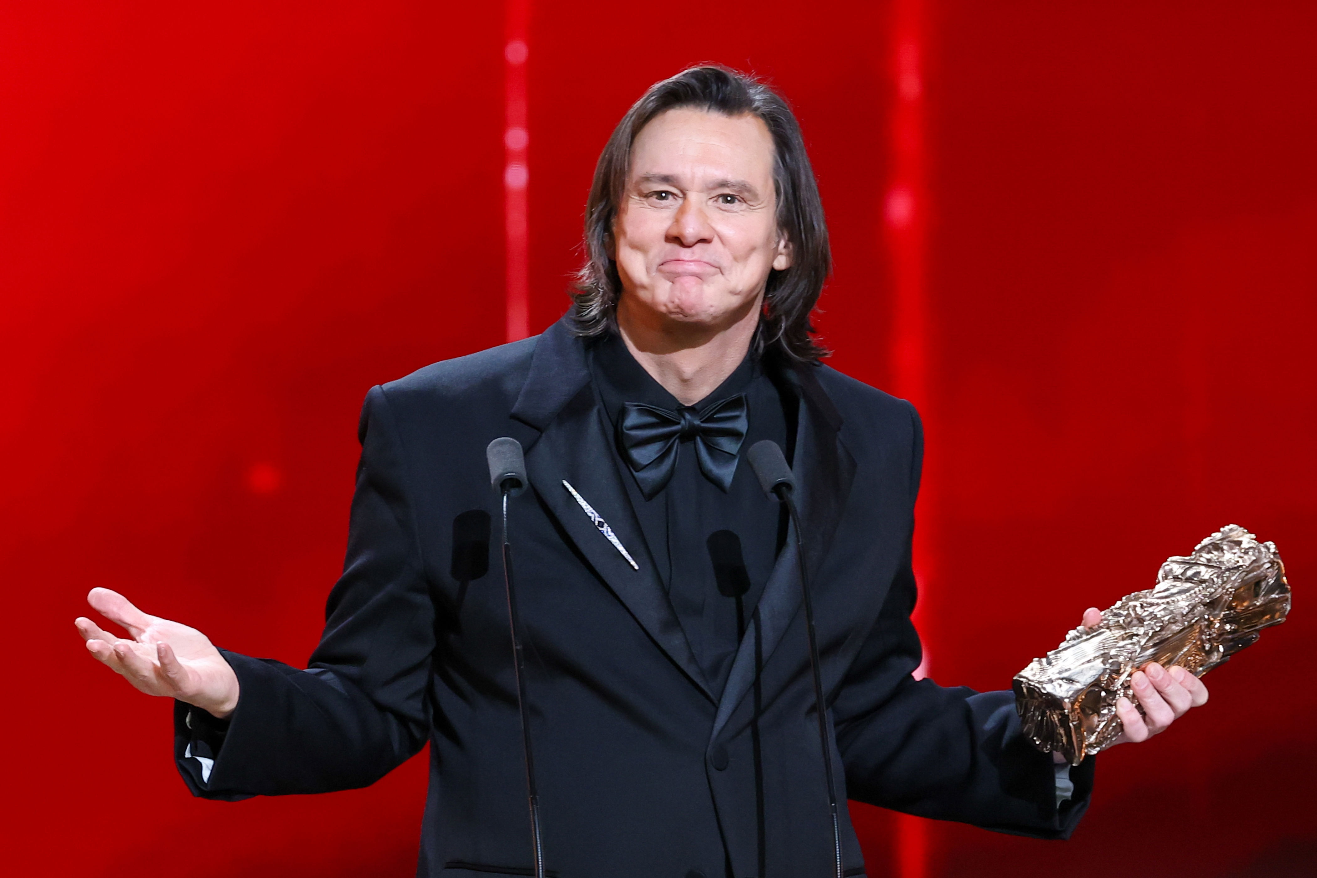 Jim Carrey’s viral photos triggered wild theories. They also reveal ...