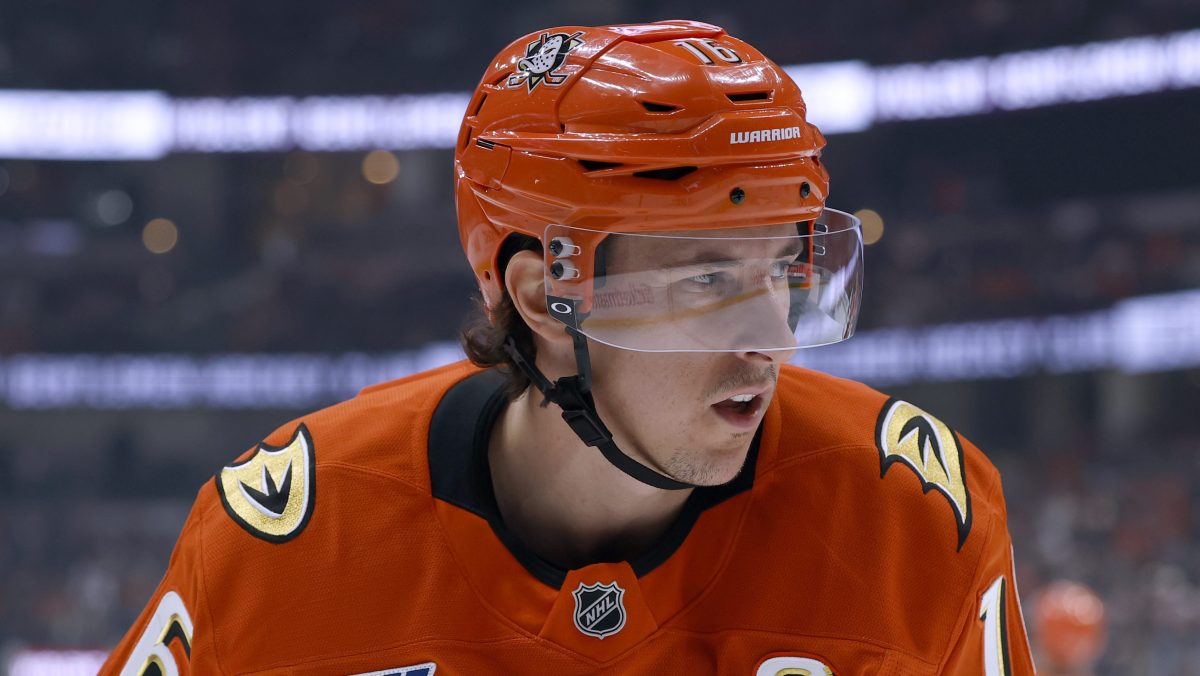 NHL trades: Flames acquire $25M forward in curious move