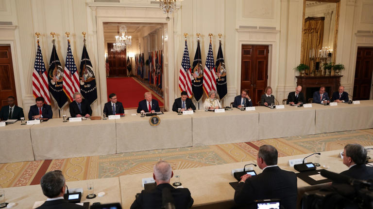 President Trump plans to sign executive order to save college sports