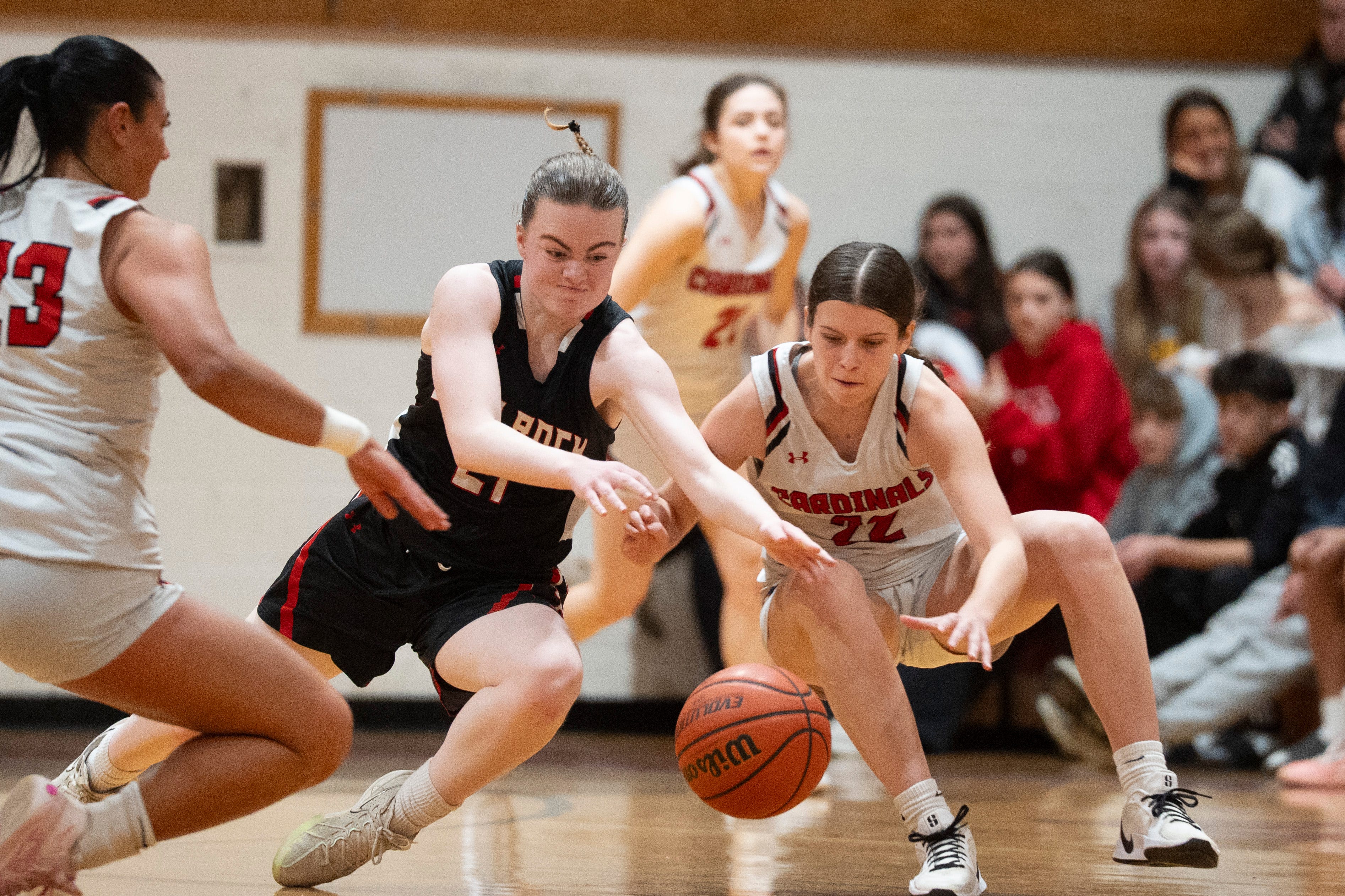Glen Rock girls basketball defends North 1, Group 2 sectional title