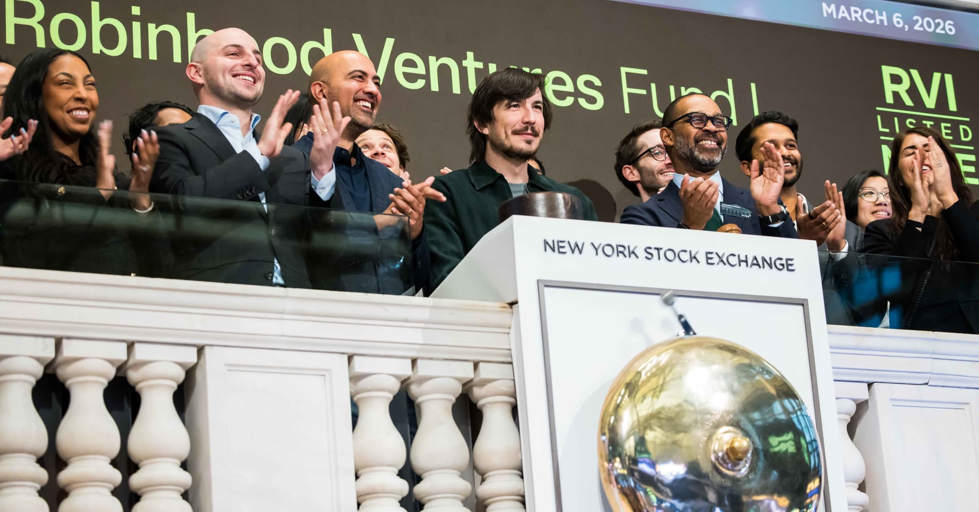 Robinhood's venture fund, which gives investors access to private ...