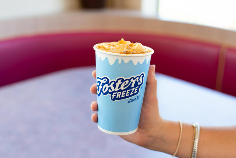 Southern California Fosters Freeze: 80 years of delicious burgers and ...