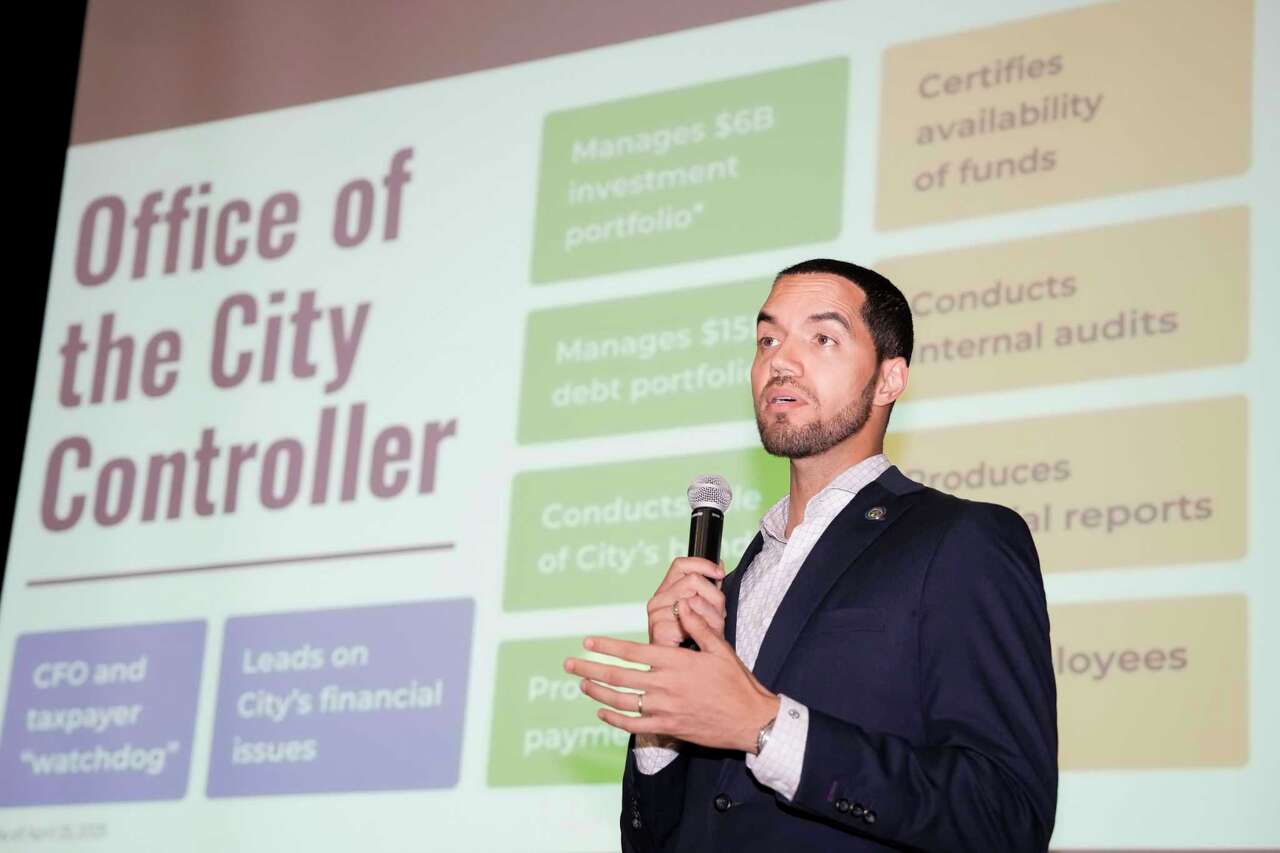 Mayor Whitmire accused Chris Hollins of 'pay to play.' Investigators ...