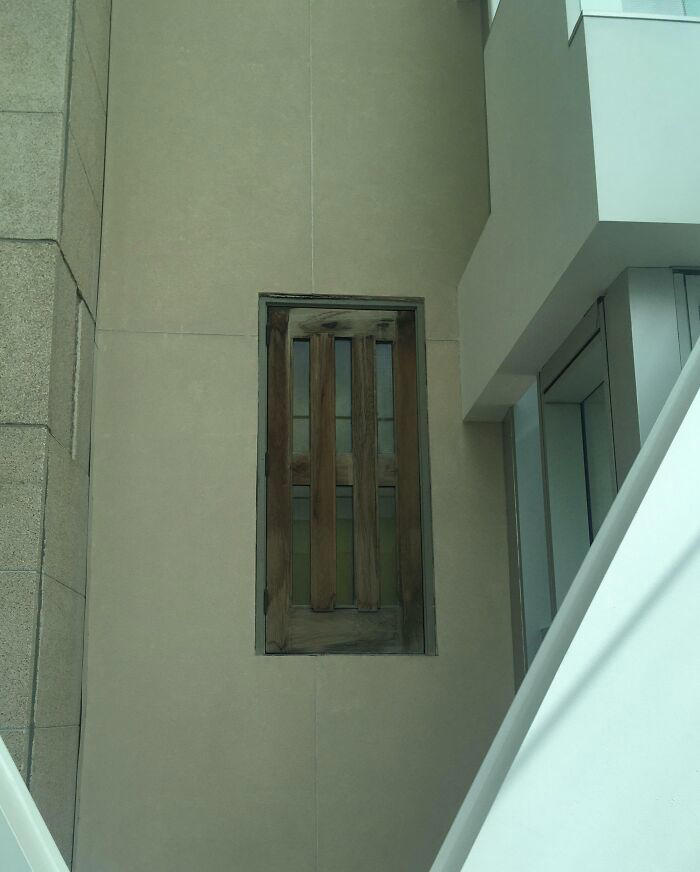 42 hilarious architectural fails featuring doors that go nowhere