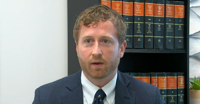 Columbus attorney qualifies in mayoral race on last day