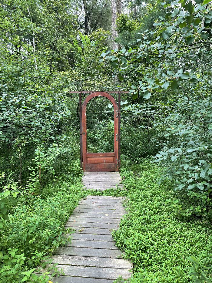 42 hilarious architectural fails featuring doors that go nowhere