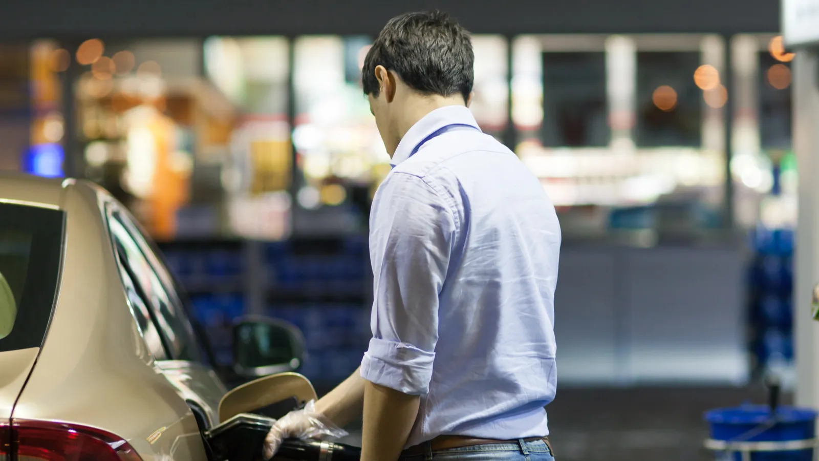 Drivers should compare gas signs with pumps before filling up