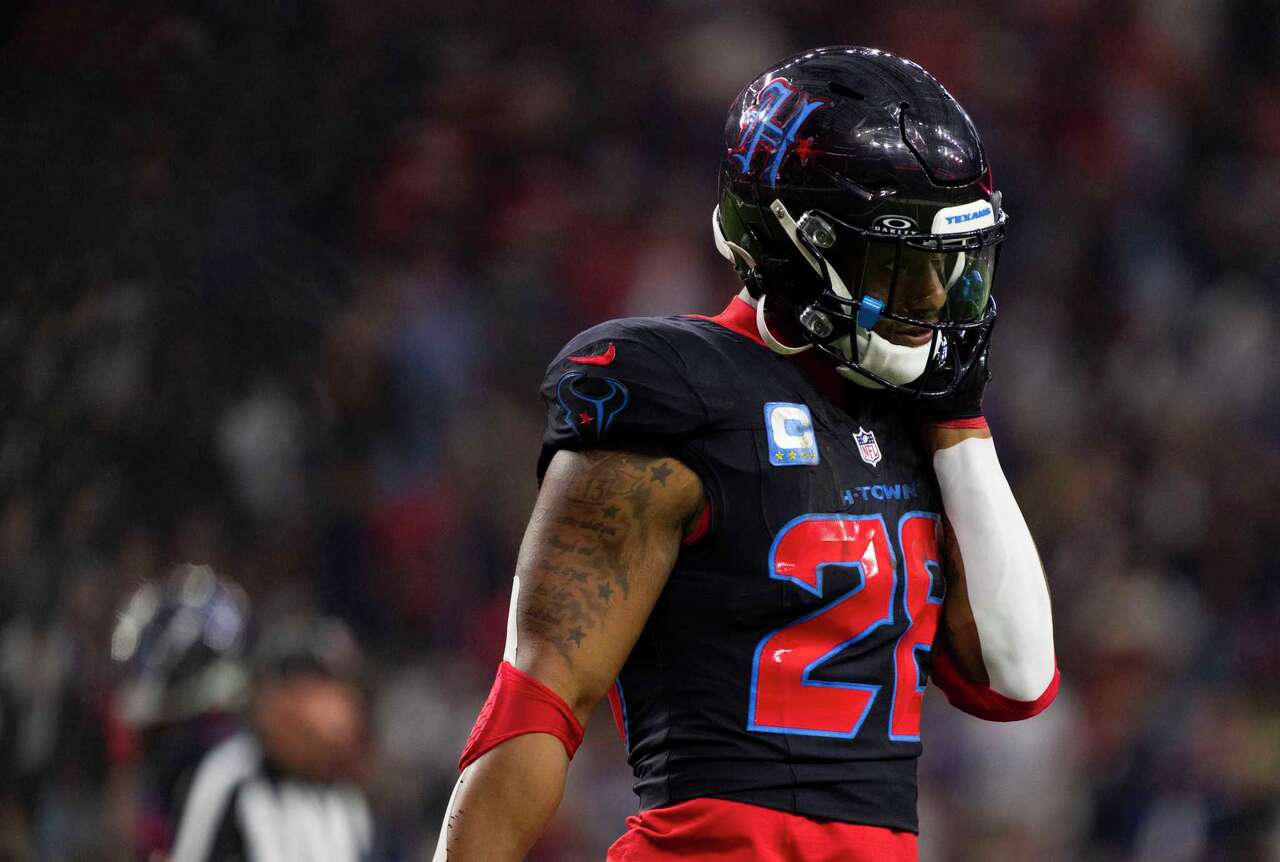 Houston Texans release running back Joe Mixon, who missed 2025 with a ...