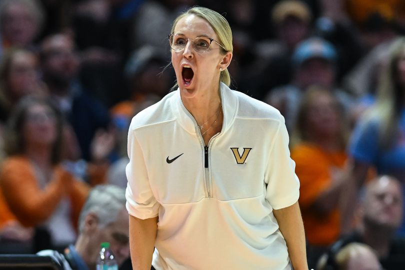 Furious Vanderbilt coach ejected after ugly Mikayla Blakes incident in ...