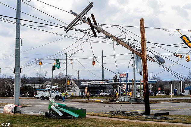 Six states put on alert as death toll from monster 'multi-vortex ...