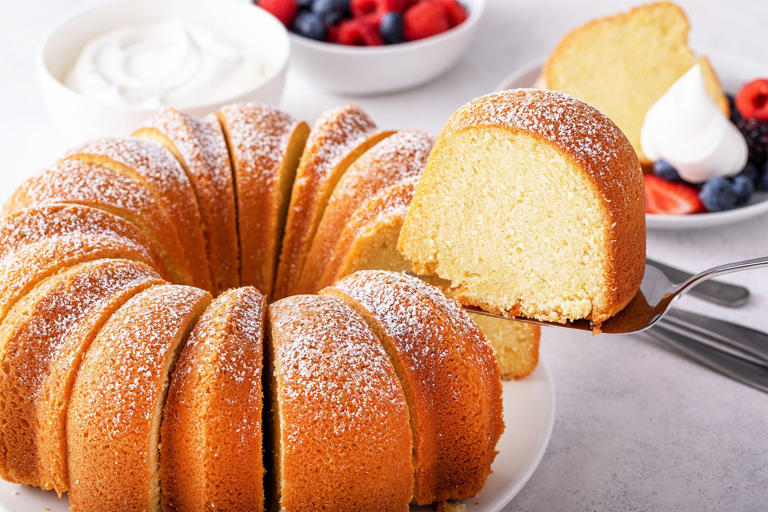 I asked 4 bakers to name the best yellow cake mix, and they all said ...