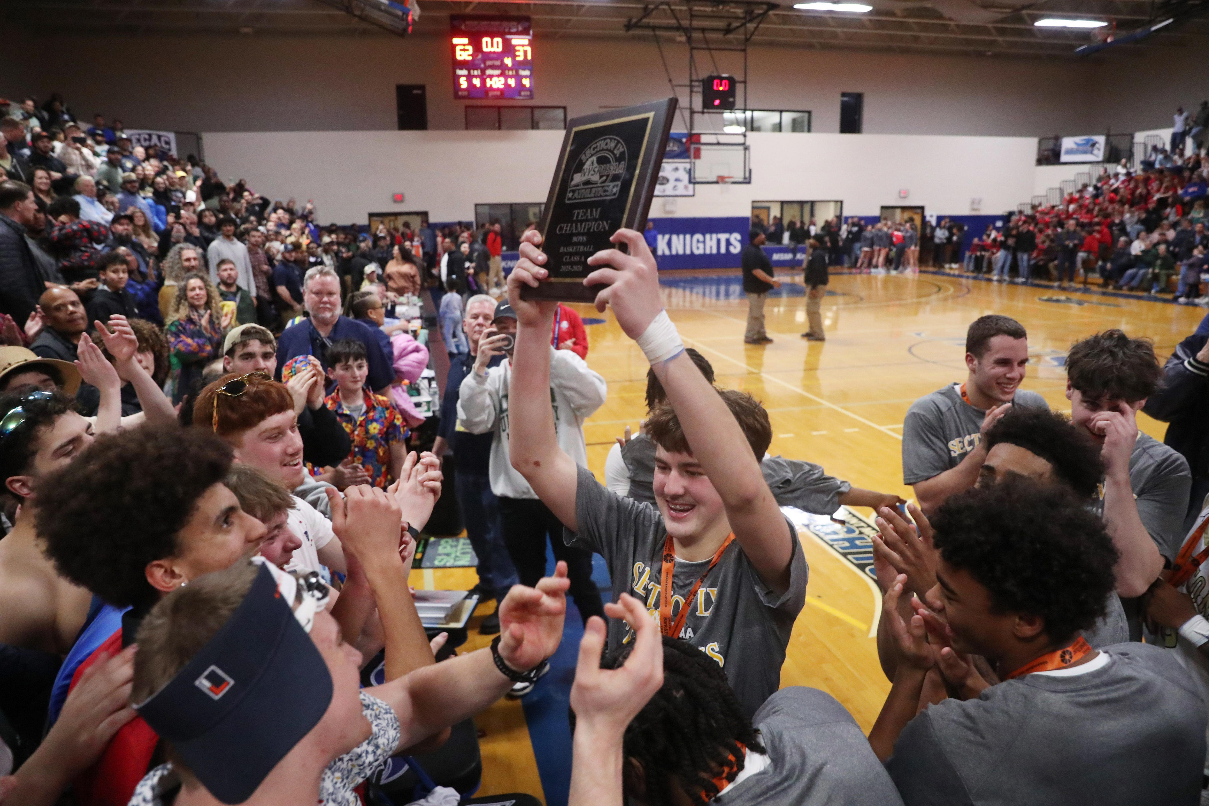 Beacon boys basketball rolls by Red Hook, earns first Section 9 title