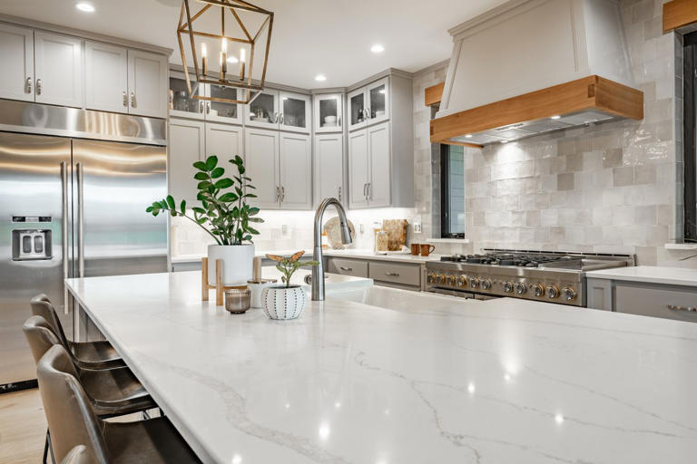 Confused over granite vs. quartz? Here’s a handy guide