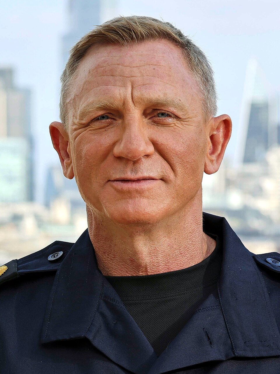 Daniel Craig pode viver Christopher Dent em "Batman: Parte 2", diz site