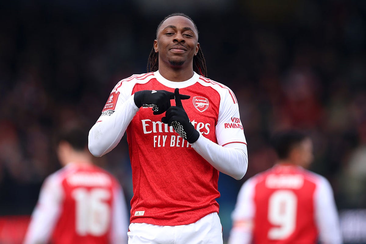 Eze winner sees off spirited Mansfield as Arsenal dream of quadruple
