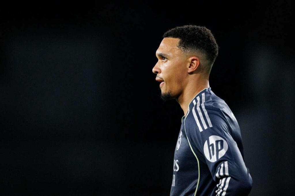 Trent Alexander-Arnoldille murskakritiikki