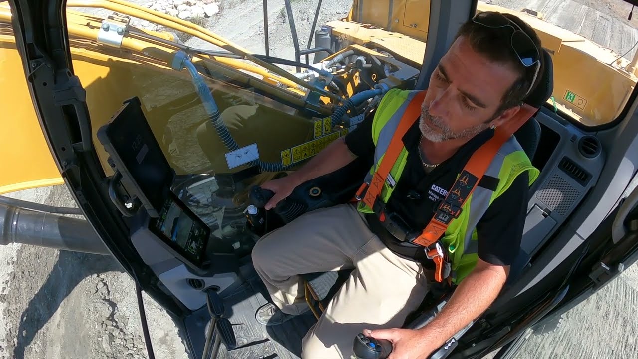 CAT grade with assist makes excavator work smarter