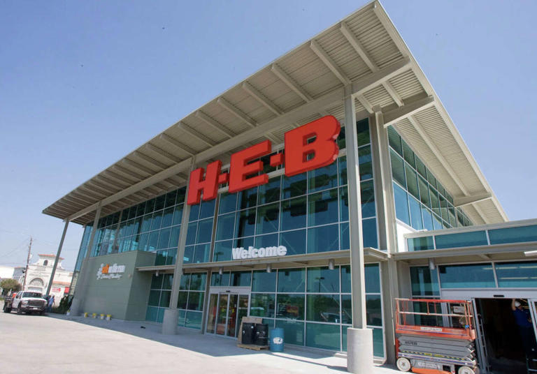 Opinion: H-E-B should airdrop warning leaflets when reorganizing aisles