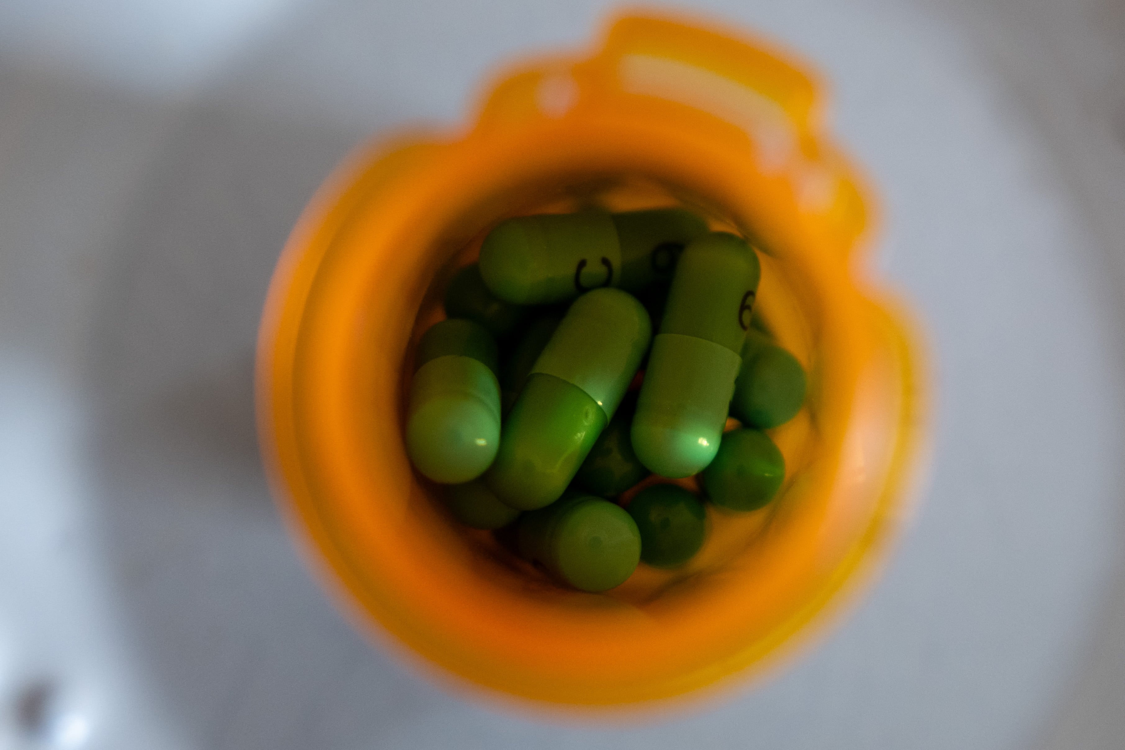 Puyallup man sentenced for distributing 100K fentanyl pills disguised ...