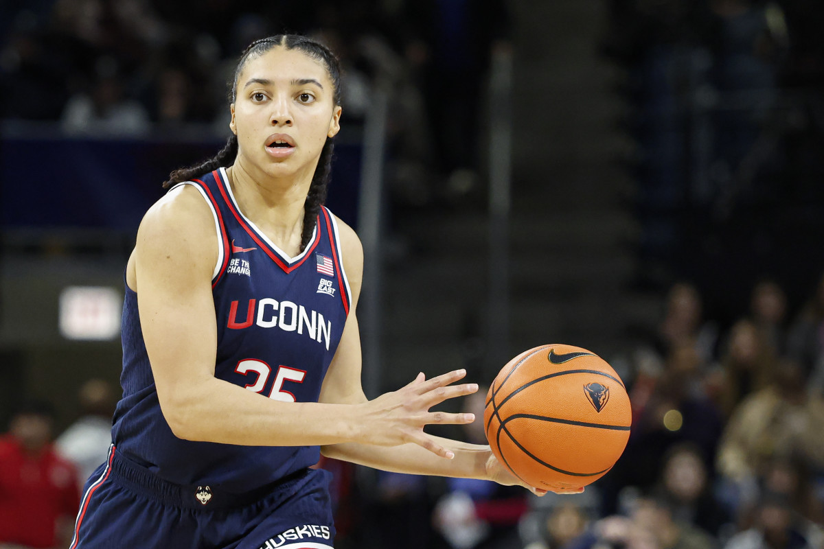 UConn star Azzi Fudd makes 'weird' admission after career announcement