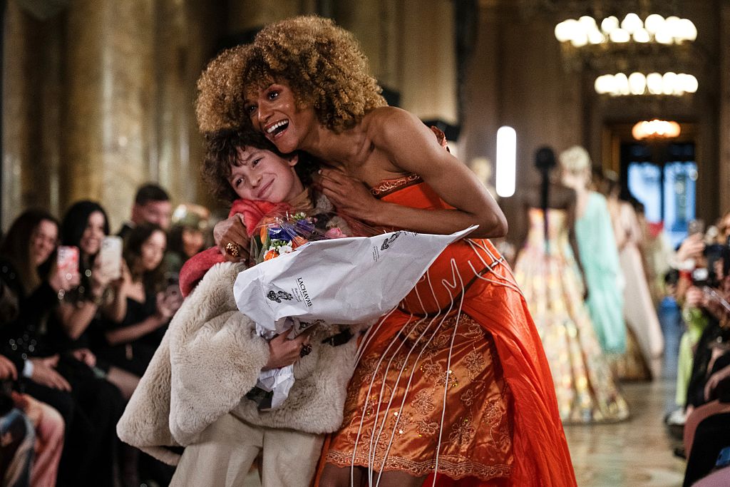 Max Alexander a 9 anni conquista la Fashion Week di Parigi: chi è il ...