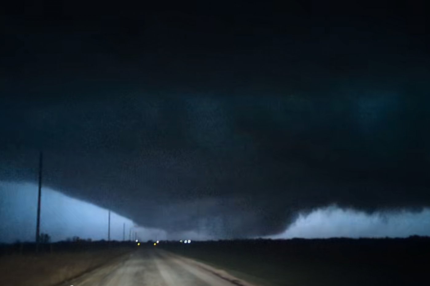 Tornadoes kill 6 people in Michigan and Oklahoma as powerful storms hit ...