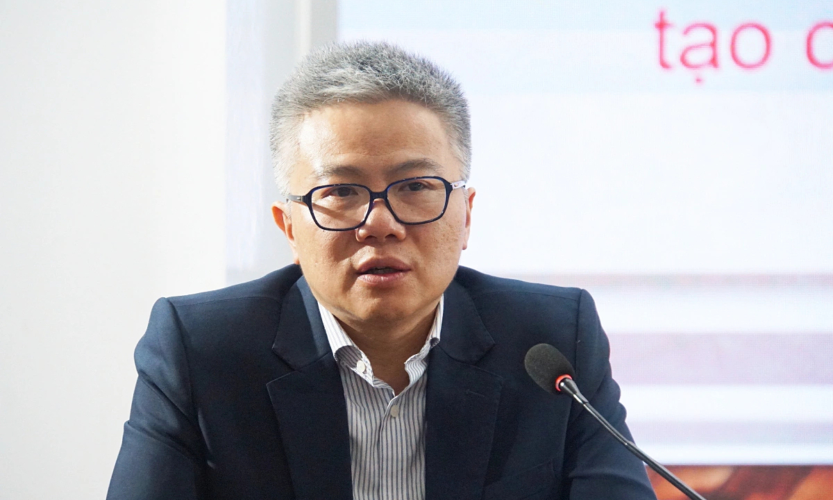 Fields medalist Ngo Bao Chau recruits 6 world-class mathematicians to ...